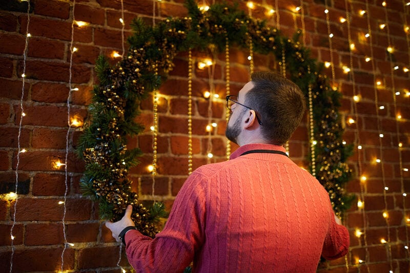 Holiday Injuries: How To Prevent Them While Decorating | SOC