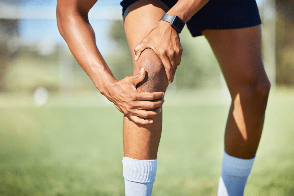 ACL Injuries: Early Symptoms, Signs, and When to Seek Medical Attention ...